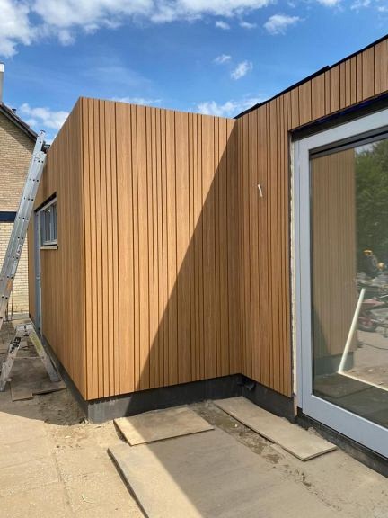 WPC Cladding Stripes Cedar 15x590cm - Single | Verhoeven Tuinhout ...
