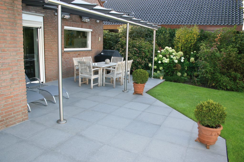 Graniet tuintegels | Verhoeven Tuinhout & Steengoed in Helmond: alles ...