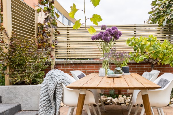 Lamel schutting en shutters | Verhoeven Tuinhout & Steengoed in Helmond ...